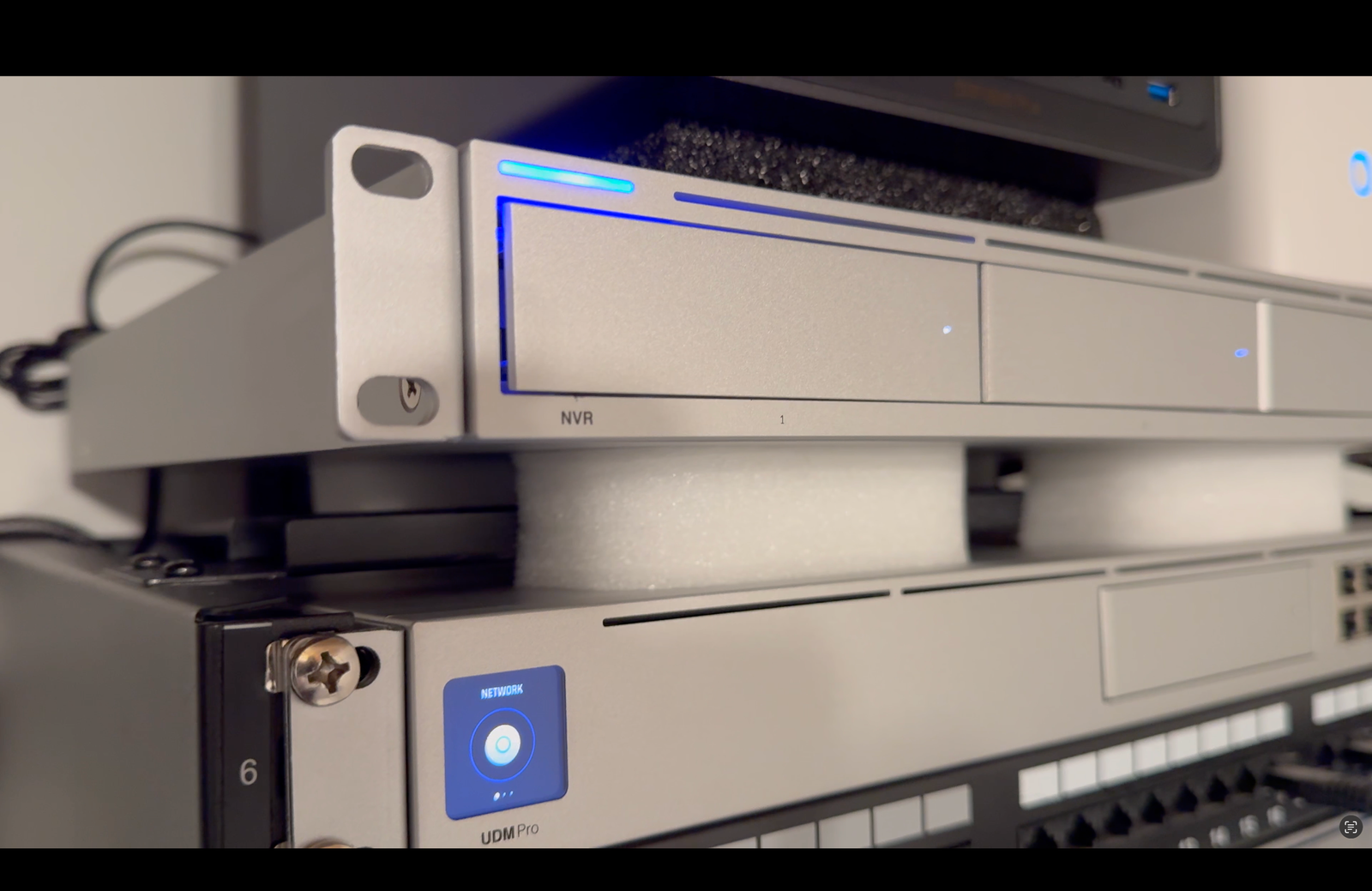 Ubiquiti UniFi Home Network and Rack Setup 2025